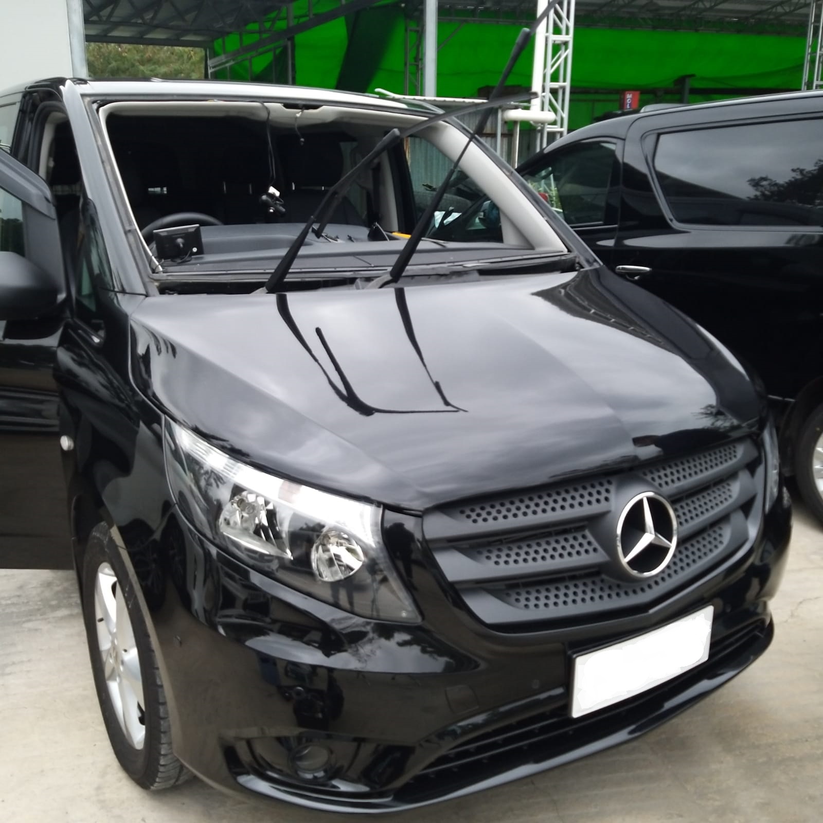 HK Auto Glass Co. – 香港汽車玻璃公司